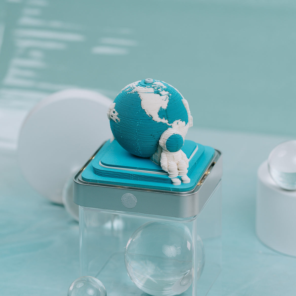 Globe Earth (Calendar 2026) – Strathon